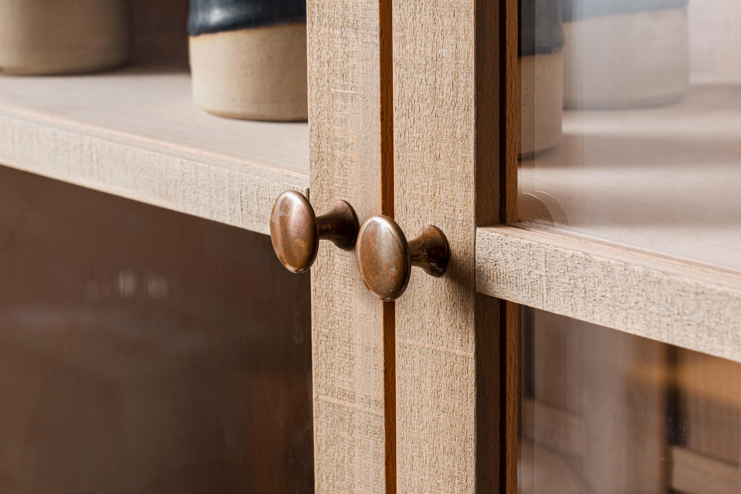 Knobs & Handles | deVOL Kitchens